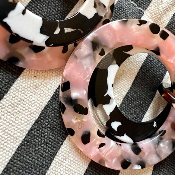 Lele Sadoughi | Jewelry | 25 Lele Sadoughi Banded Hoop Earrings Multi ...